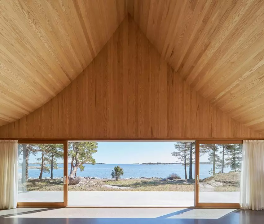 O estúdio sueco Tham & Videgård Arkitekter projeta uma casa de verão em Estocolmo