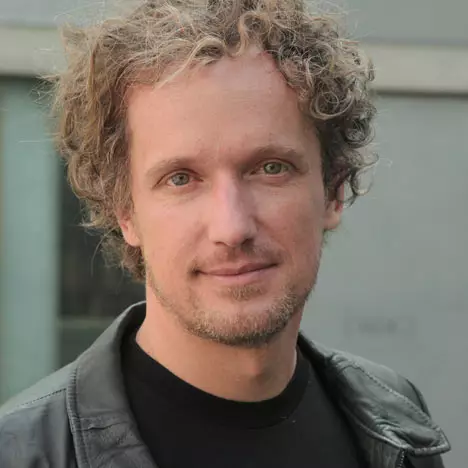 Ny fuseproject Yves Behar nalain'ny BlueFocus Communication Group