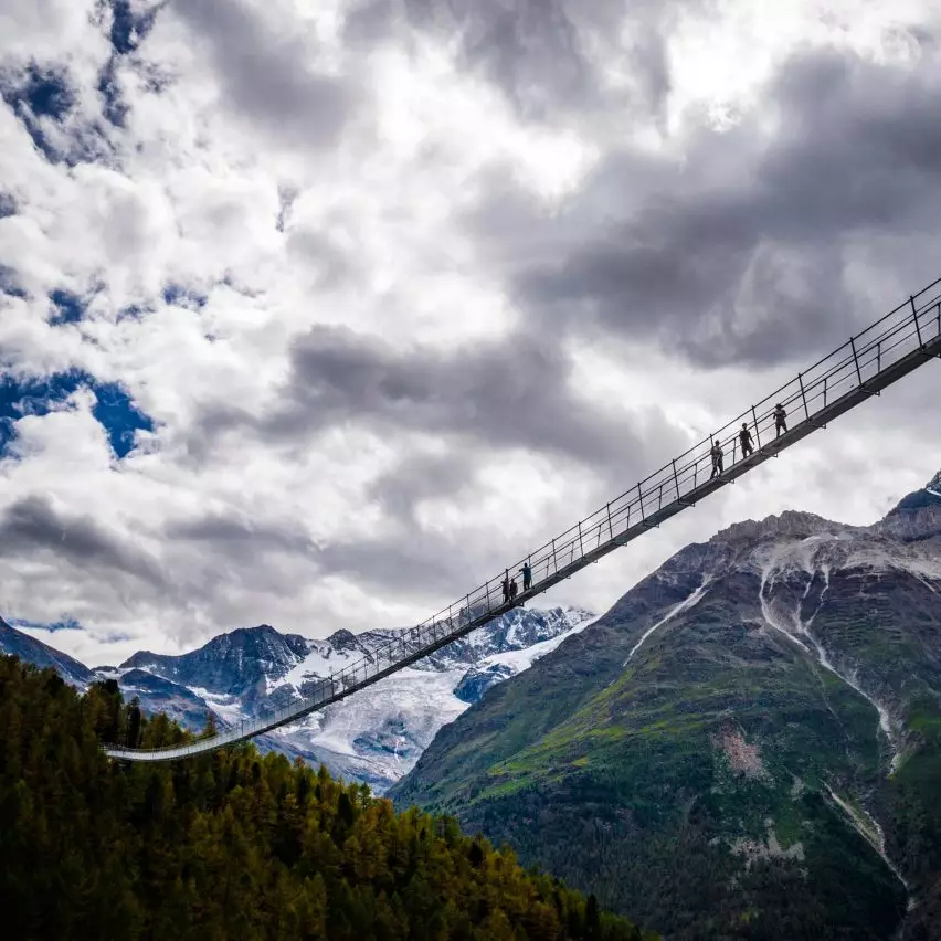 Charles Kuonen idadoro Bridge nipasẹ Swissrope