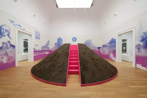 برطانوی پویلین میں ایک گھڑی کا کام یروشلم، وینس آرکیٹیکچر Biennale 2014