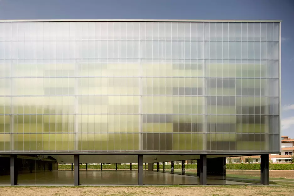 Municipal Sports Hall, Girona eftir Baena Casamor Architects