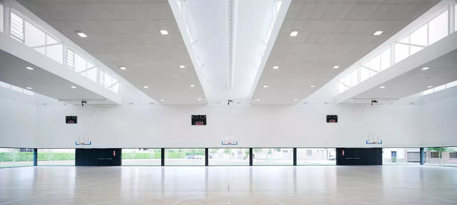 Municipal Sports Hall, Girona ni Baena Casamor Architects