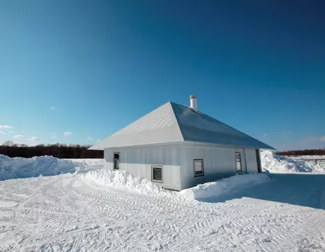 Meme Meadows Experimental House by Kengo Kuma and Associates