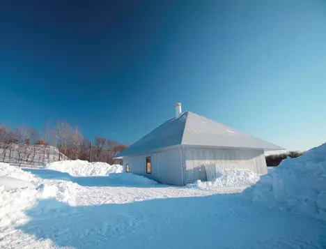 Meme Meadows Experimental House by Kengo Kuma and Associates