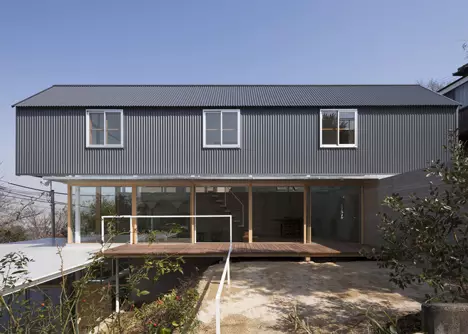 منزل في Ishikiri بواسطة Tato Architects