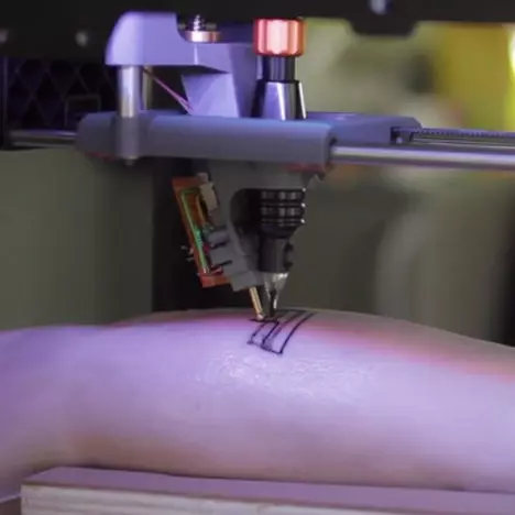 Macchinetta per tatuaggi con stampa 3D Tatoue di Appropriate Audiences