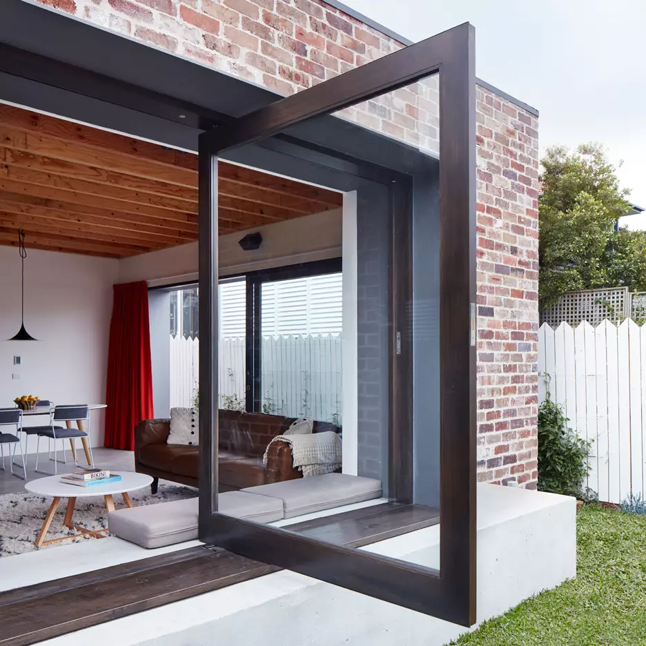 Maroubra House af THHOSE Architects