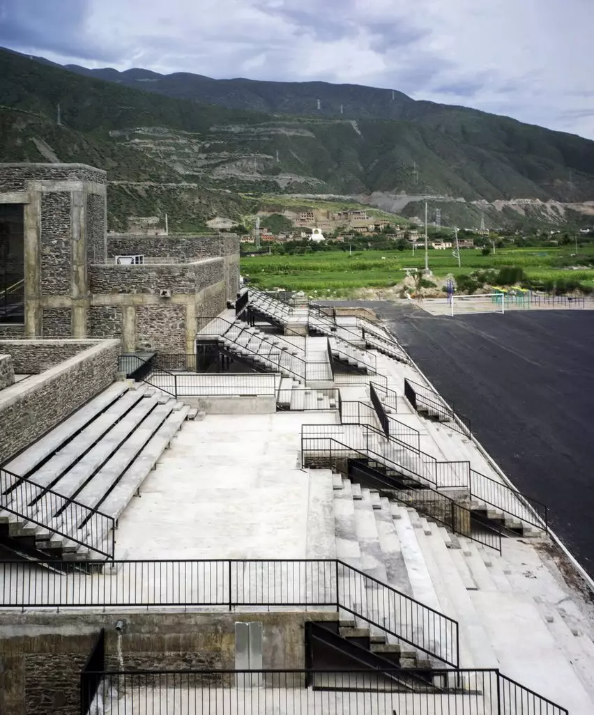 Escola primària Batang People per Livil Architects