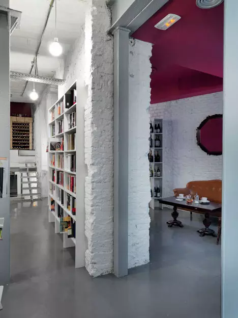 Book-and-Coffeshop-in-Madrid-bu-MYCC