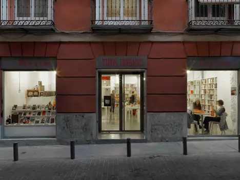 Book-and-Coffeshop-in-Madrid-bu-MYCC