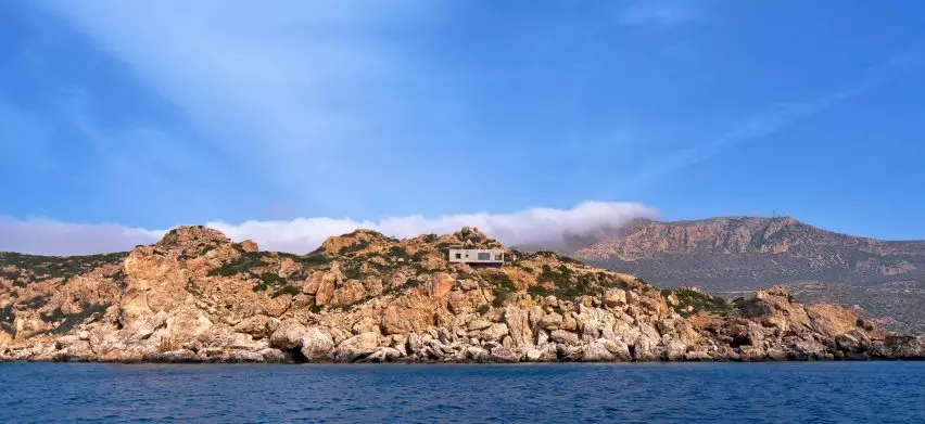 Vakanzenhaus op Karpathos vun OOAK Architects