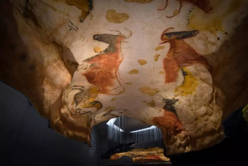 Casson Mann тарабынан Lascaux эл аралык үңкүр искусство борбору