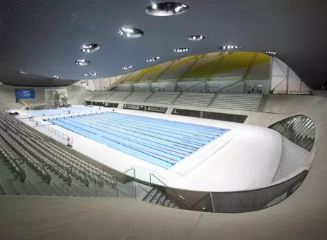 Центар за водни спортови во Лондон 2012 од Заха Хадид Архитекти