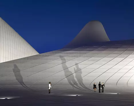 Haydar Aliyev Merkezi, Zaha Hadid