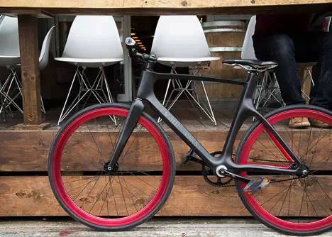 Valor carbon fiber bicycle ដោយ Vanhawks_dezeen_3