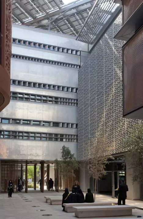 Viện Masdar của Foster + Partners