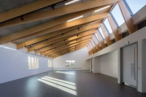 Wimbledon College of Arts studios troch Penoyre & Prasad