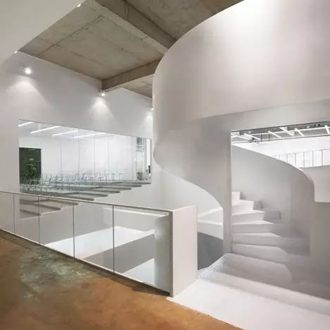 Tsutsumi＆AssociatesによるDaxing Factory Conversion