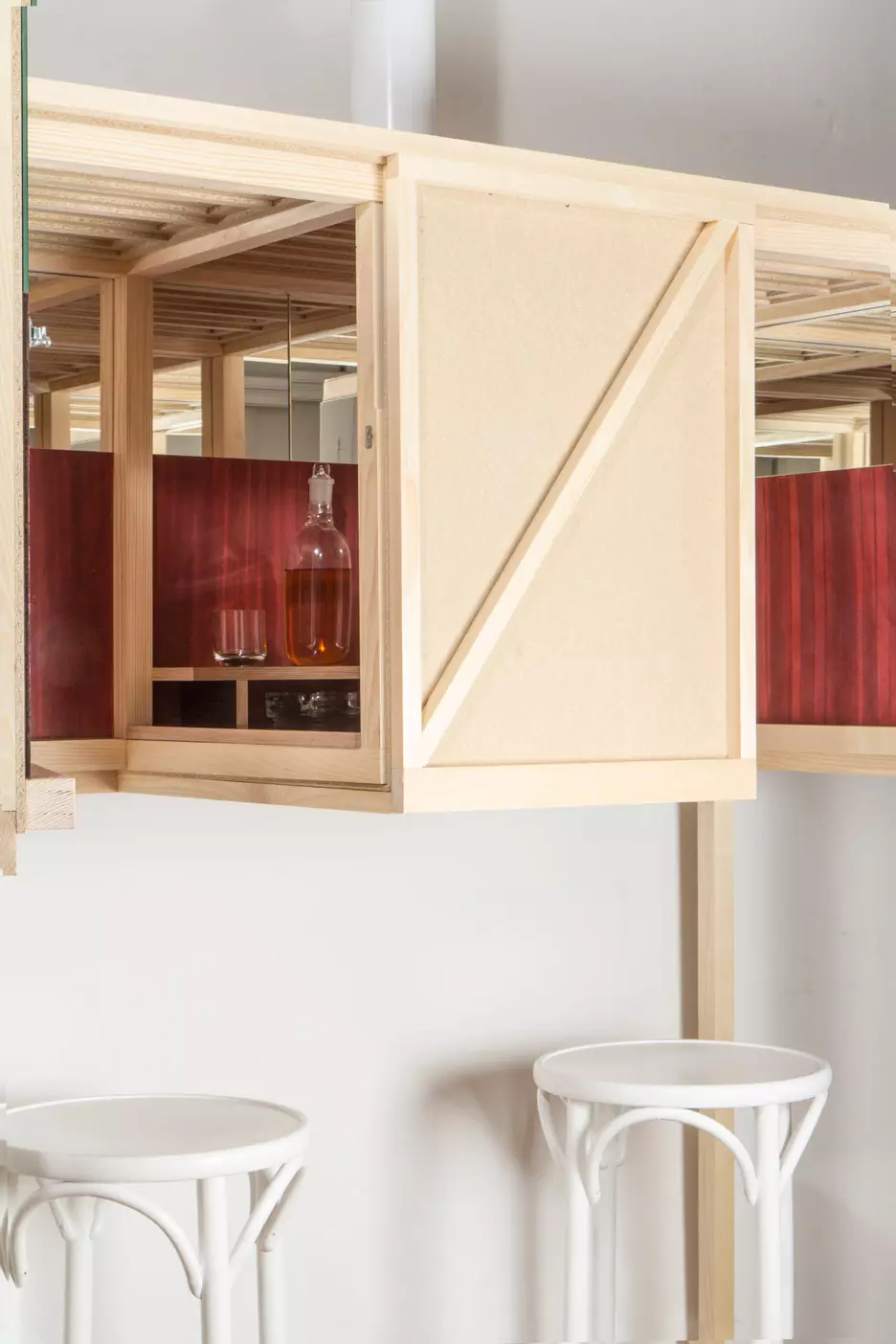 Bar Non-Lieu los ntawm Breaded Escalope ntawm Vienna Design Week 2015