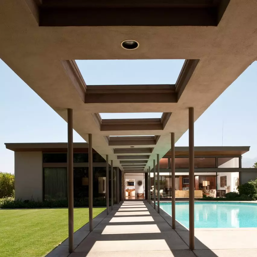 sinatra-house-beau-monde-villas-twin-palms-e-stewart-williams-modernism-week-palm-springs_dezeen_2364_col_0