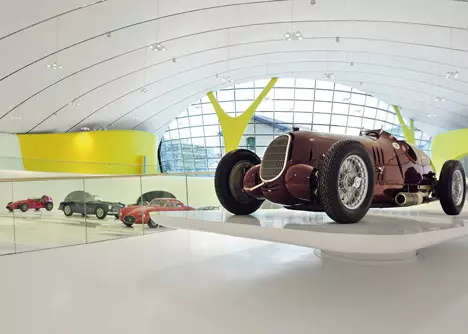 Enzo Ferrari Museum ni Future Systems