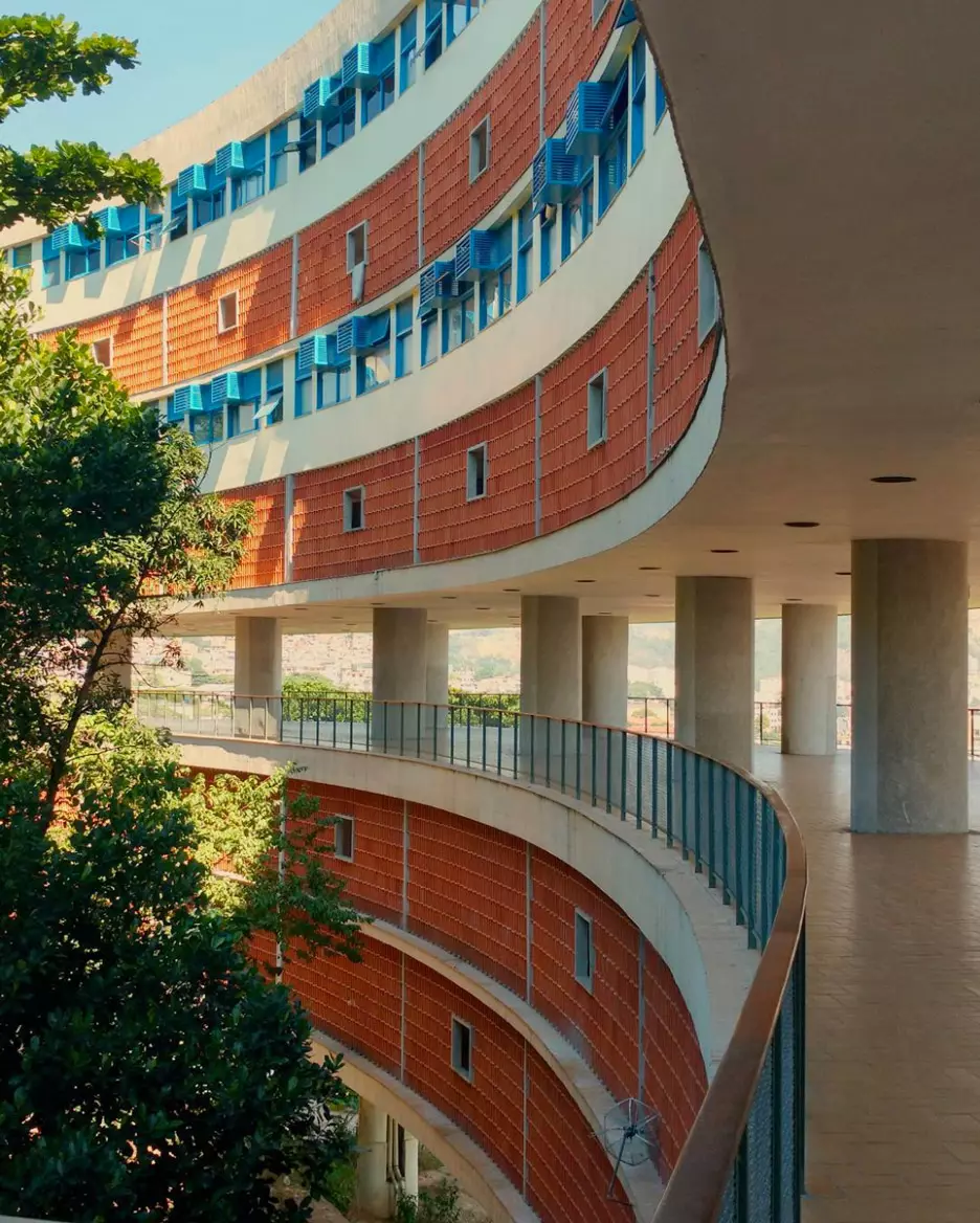 Conjunto Residencial Mayor Mendes de Moraes (Pedregulho) par Affonzo Eduardo Reidy, 1947