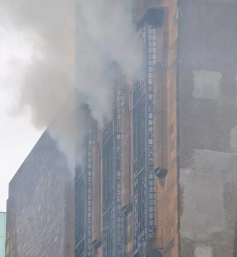 Mackintosh Glasgow School of Art on fire_dezeen_2