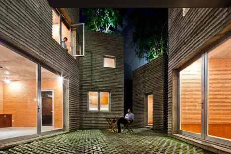 Dom pre stromy od Vo Trong Nghia Architects