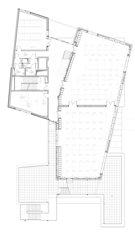 Ndërtesa e veshur me alumin nga Marc Mimram iu shtua shkollës së arkitekturës në Strasburg