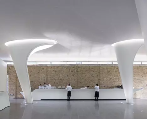 Galeri Serpentine Sackler ku Arsiték Zaha Hadid