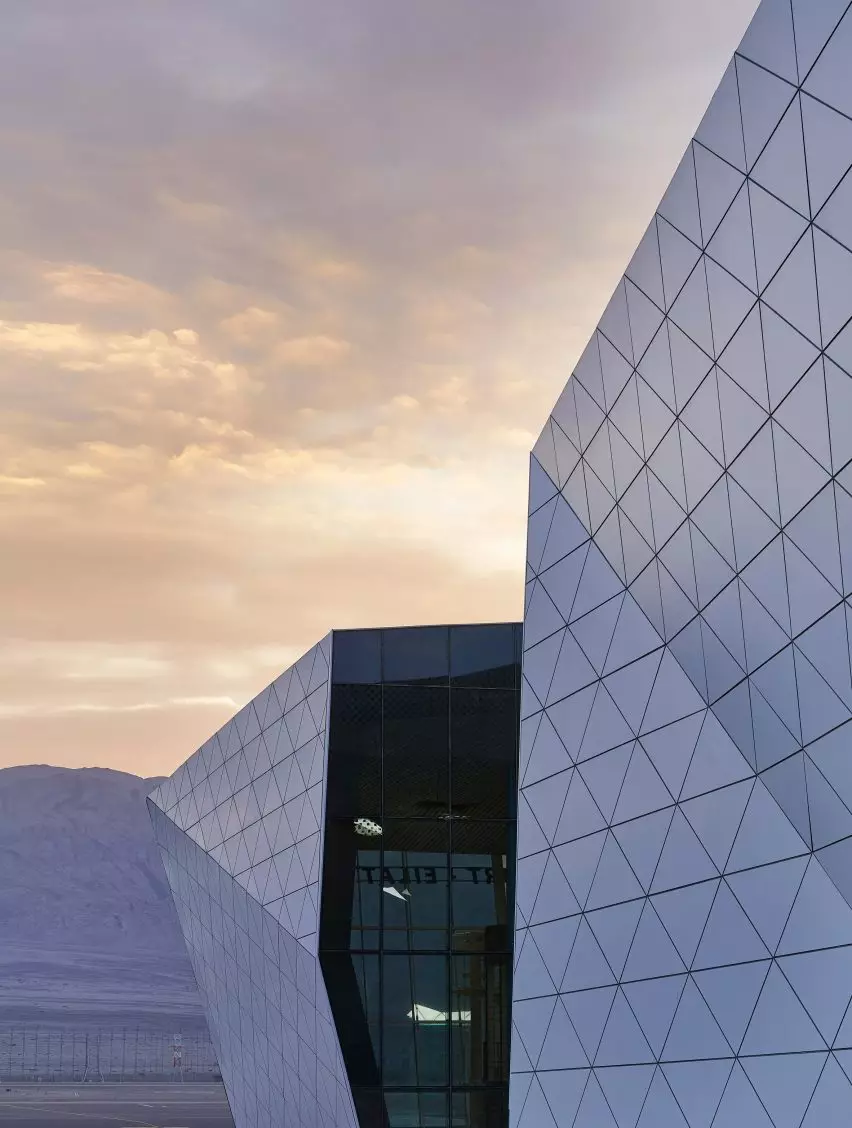 Ramon Airport naAmir Mann-Ami Shinar Architects uye Moshe Zur Architects muNegev desert, Israel.