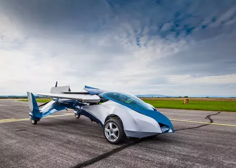 Aeromobil repülő autó