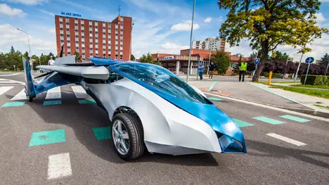 Aeromobil létající auto