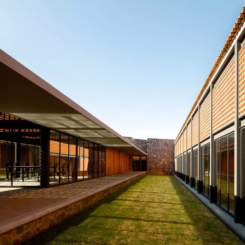 Tribunalele penale din Pátzcuaro, Mexic, de TALLER Mauricio Rocha + Gabriela Carrillo