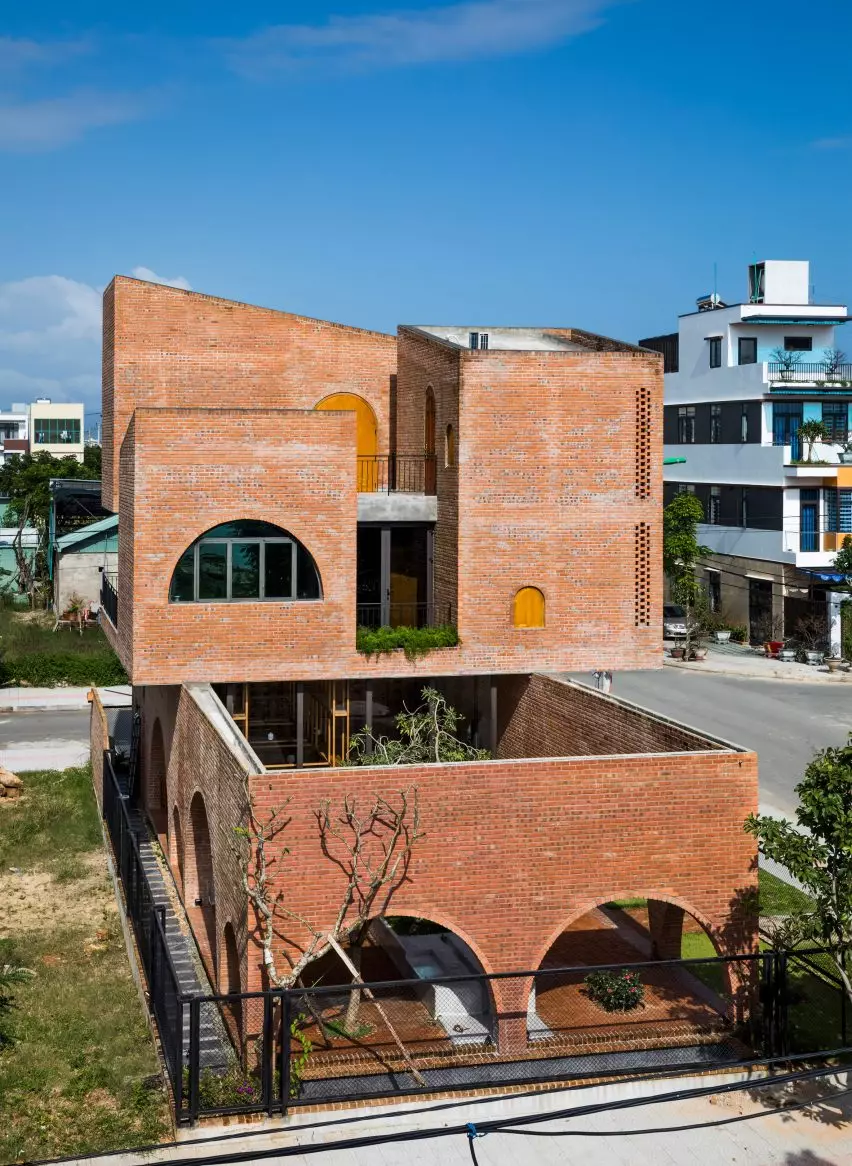 Inzu ya Cuckoo by Umwanya wubushyuhe i Da Nang, muri Vietnam