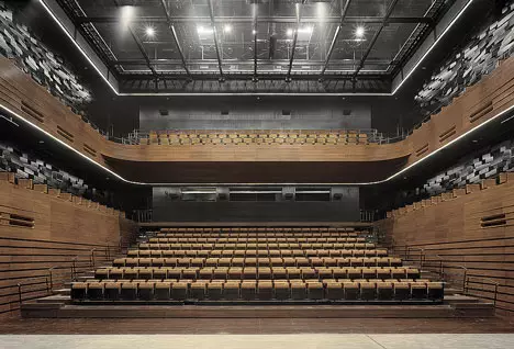 Wuxi Grand Theatre na PES-Architects