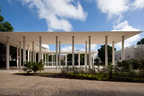 Montes-Molina-Pavilion_Materia-Arquitectonica_dezeen_468_7