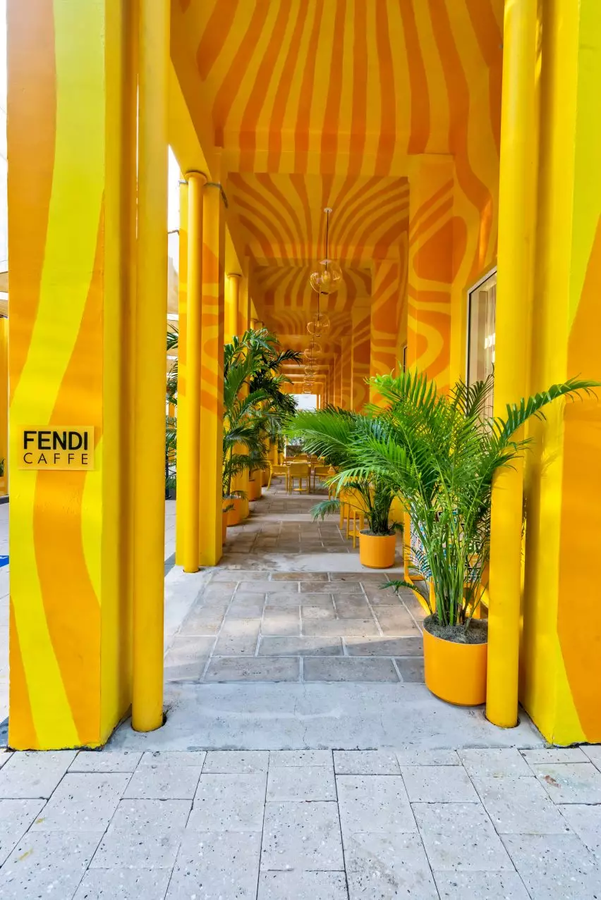 Ang Fendi Caffe didto sa Miami