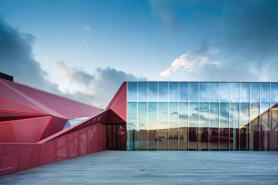 Espace Culturel de La Hague by Peripheriques