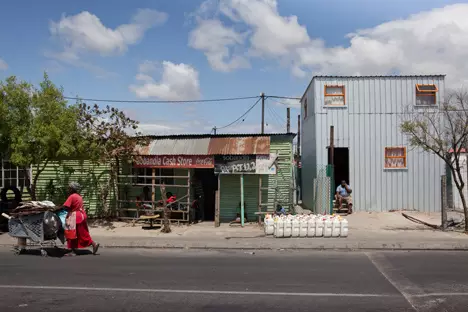 Urban-Think Tank ontwikkel behuisingsprototipe vir Suid-Afrikaanse krotbuurte