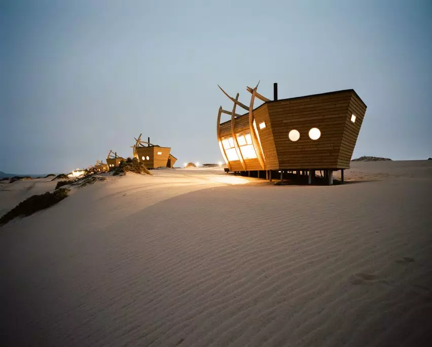 Nina Maritx Architects의 Shipwreck Lodge