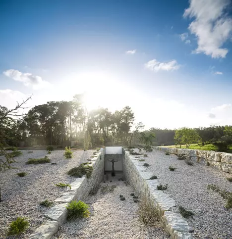 „Contaminar Arquitectos“ „The Hill Cork House“.