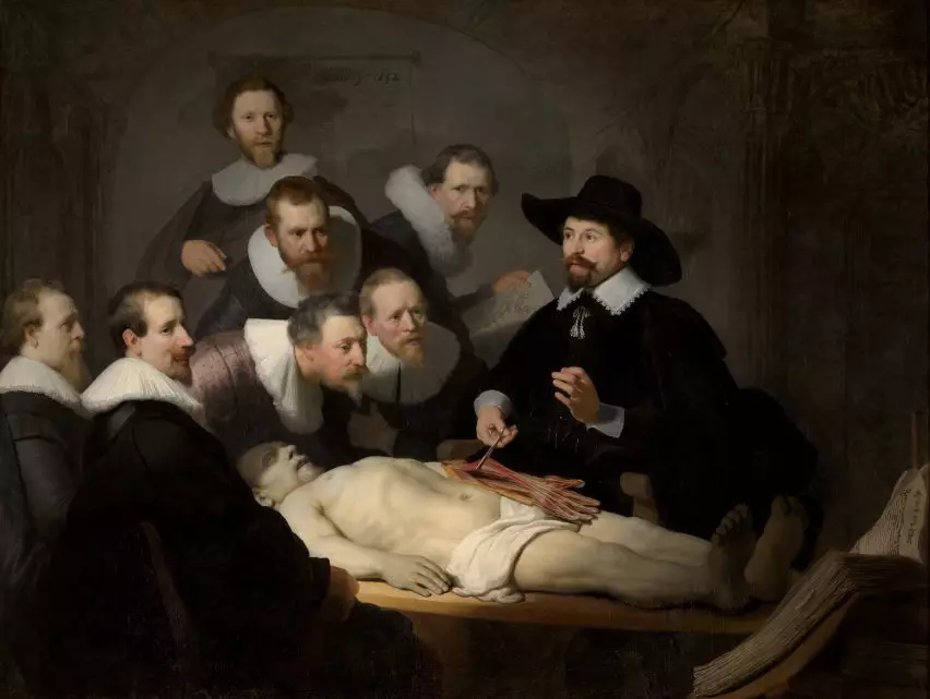 CapitolaVR rastiya zêdekirî bikar tîne da ku temaşevanên muzexaneyê bi sepana Rembrandt Reality re bigire hundurê wêneyê Rembrandt.