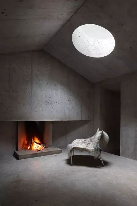 Refugi Lieptgas Concrete Cabin troch Nickish Sano Walder Architects
