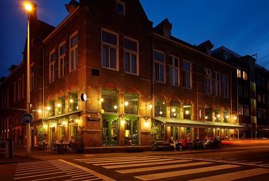 El Bar Botanique d'Amsterdam de l'estudi Modijefsky està ple de plantes tropicals