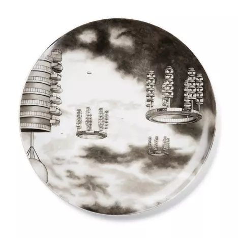 Посуд «Літаюче місто» Карстена Холлера