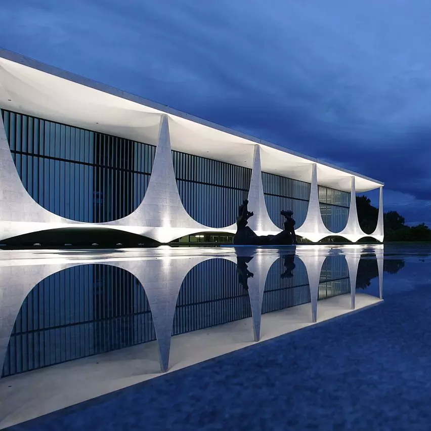 Palacio da Alvorada troch Oscar Niemeyer