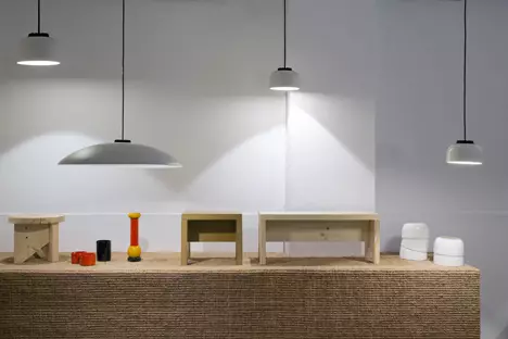 Arquitectura-G тарабынан Барселонадагы AOO дүкөнү баскычтуу дисплей платформасына ээ