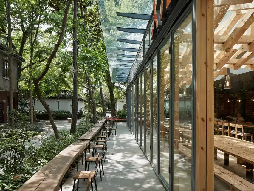 Xooo Architects tərəfindən Xie Xie Cafe