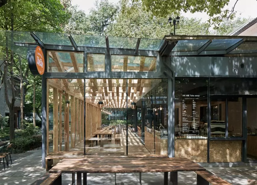 Xooo Architects tərəfindən Xie Xie Cafe